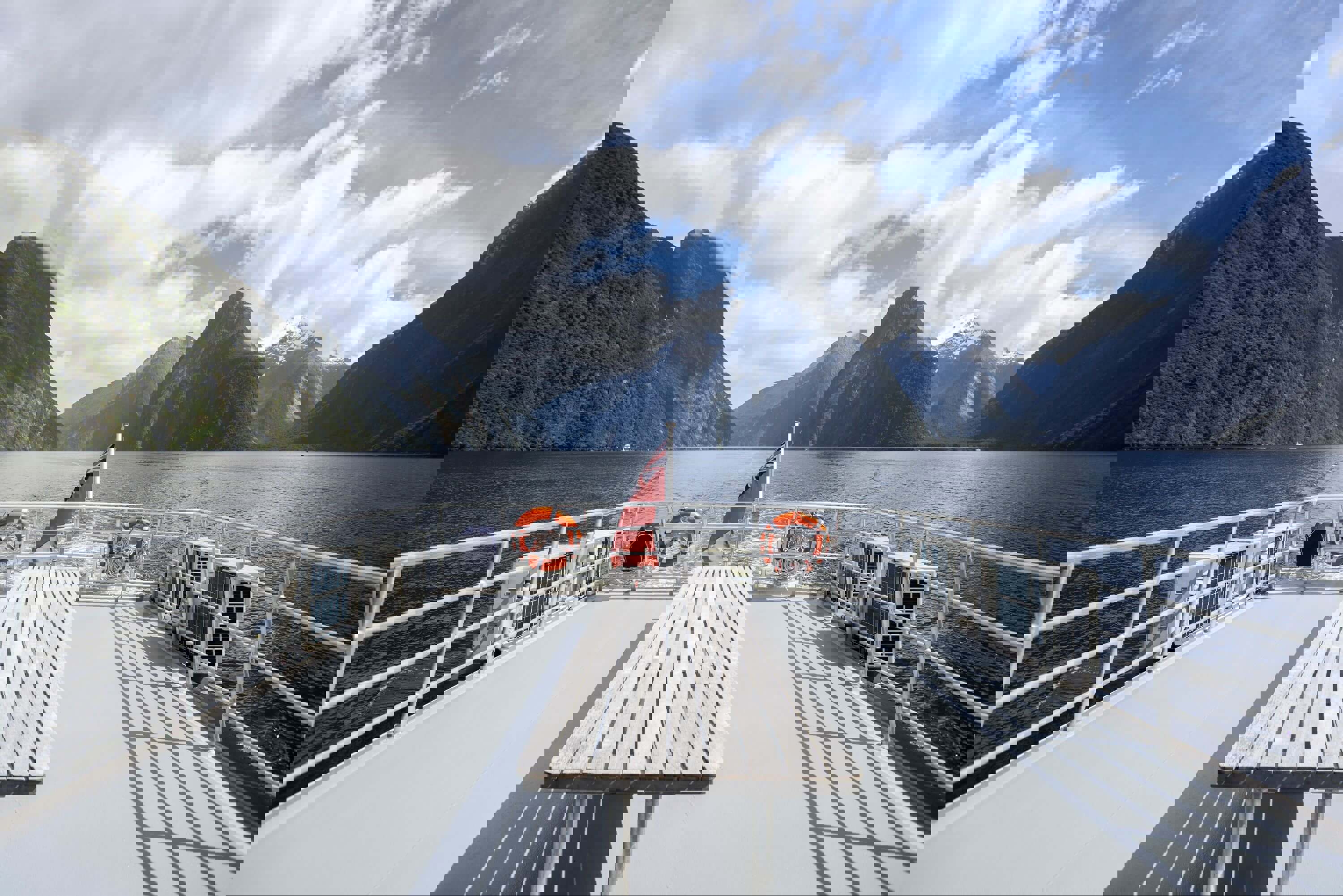 Milford Sound Premium Cruises | RealNZ